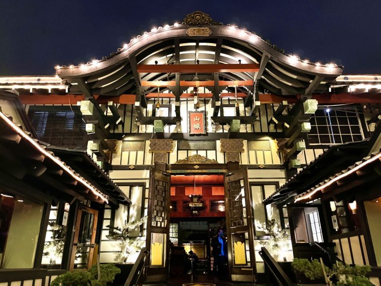 Yamashiro Hollywood - Jessica Castello - Traveler.com