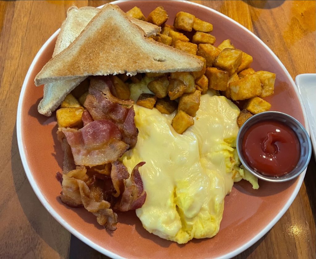 The Social Club - Jessica Castello - Traveler.com