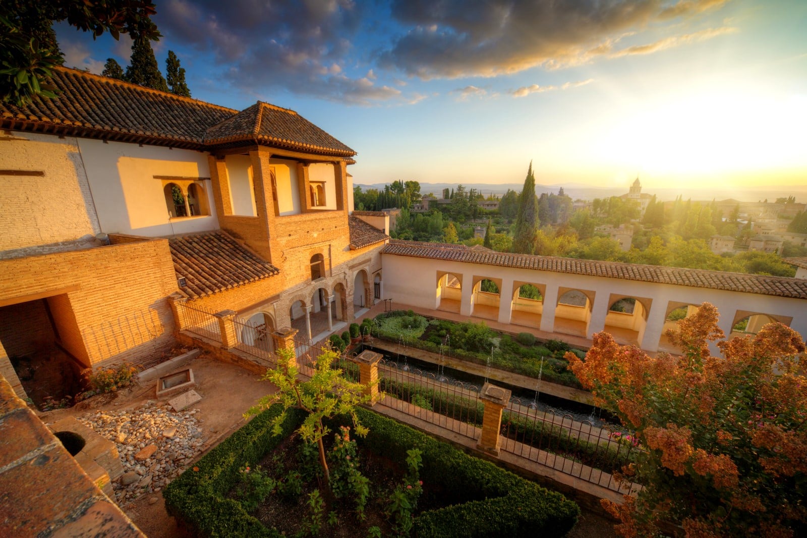 The Alhambra - Traveler